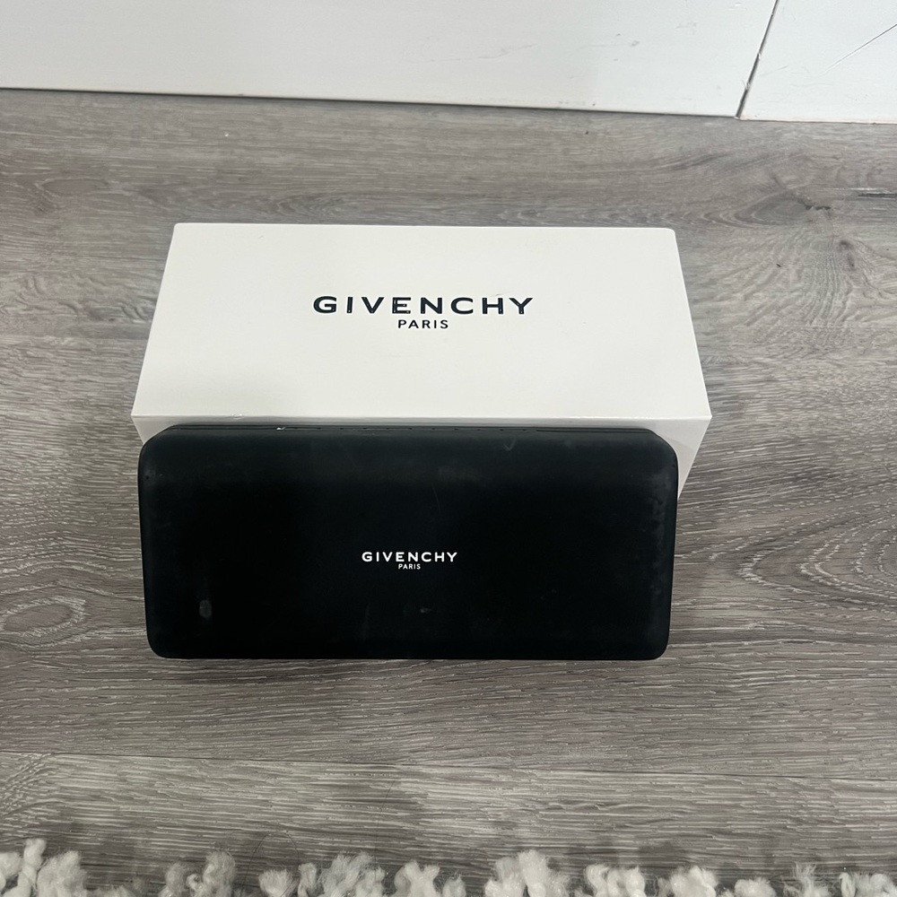 Givenchy Sunglasses Case And Box - Gem